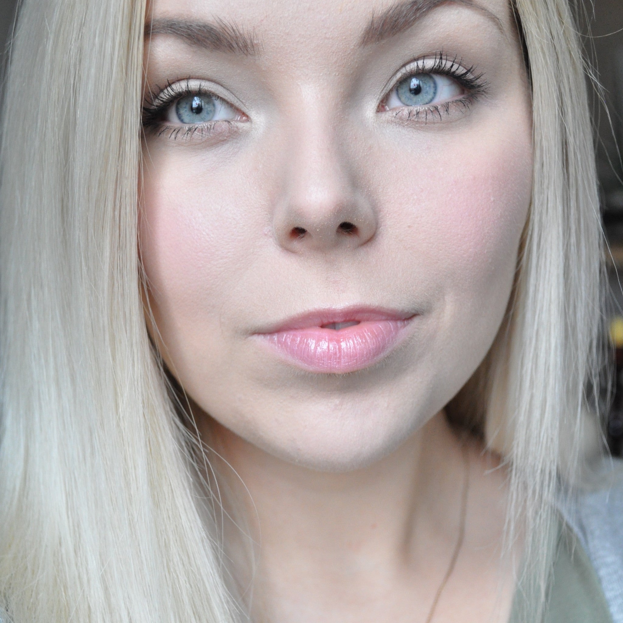Cobblestone • Pressed Eyeshadow Pigment – Root