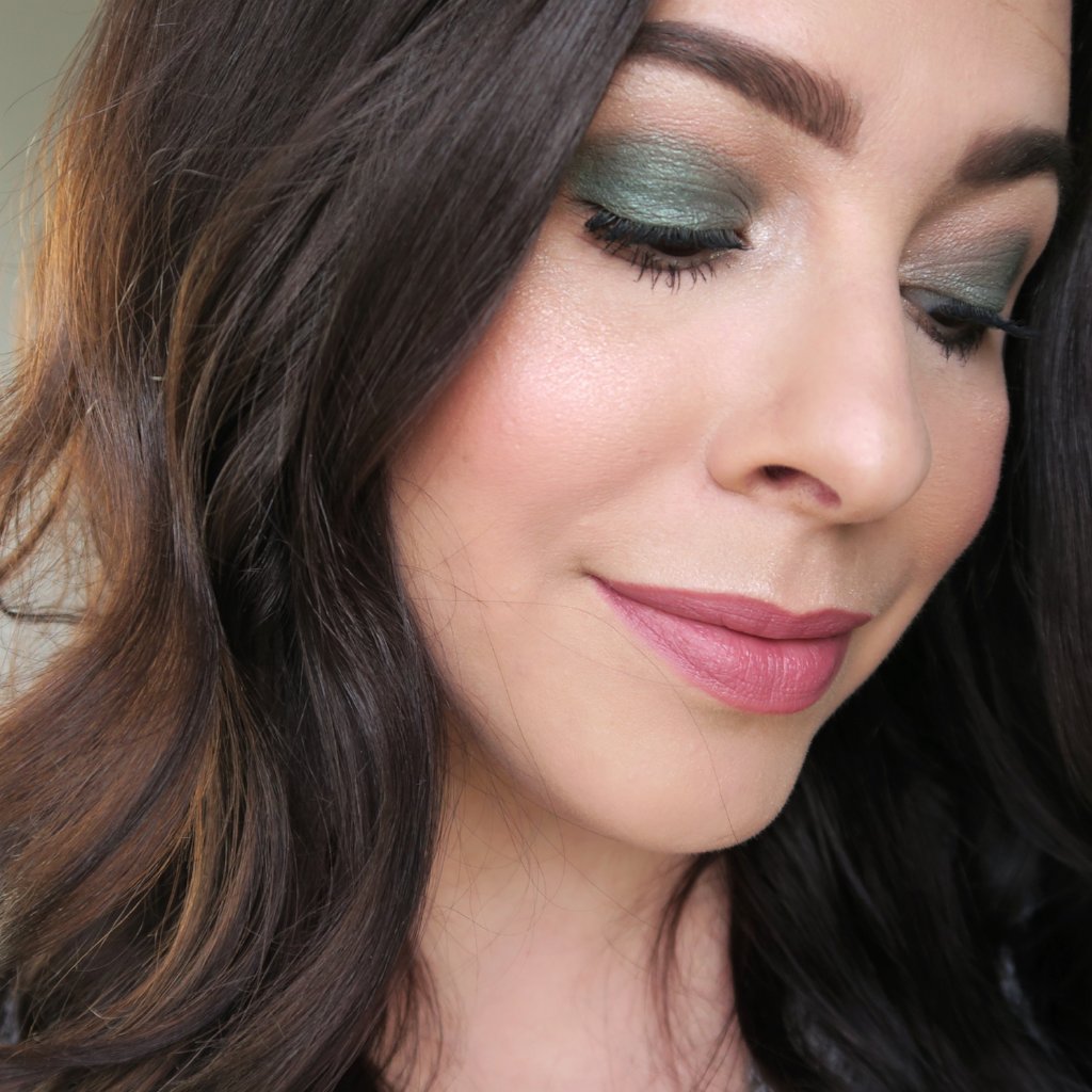 Eileen • Pressed Eyeshadow Pigment – Root