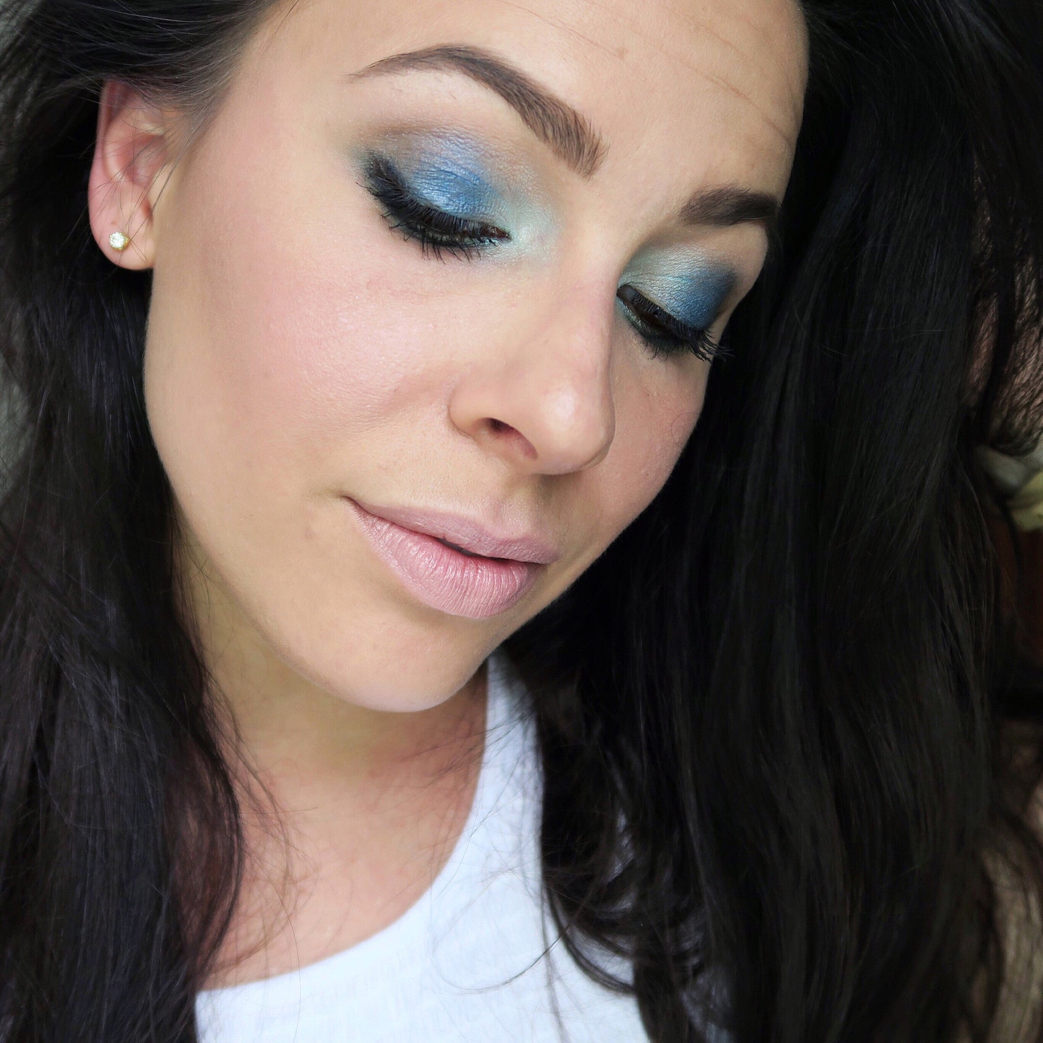 Blue Lagoon • Pressed Eyeshadow Pigment – Root